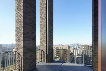 The 6 Benefits of Balustrade and Parapet Windposts - Firma